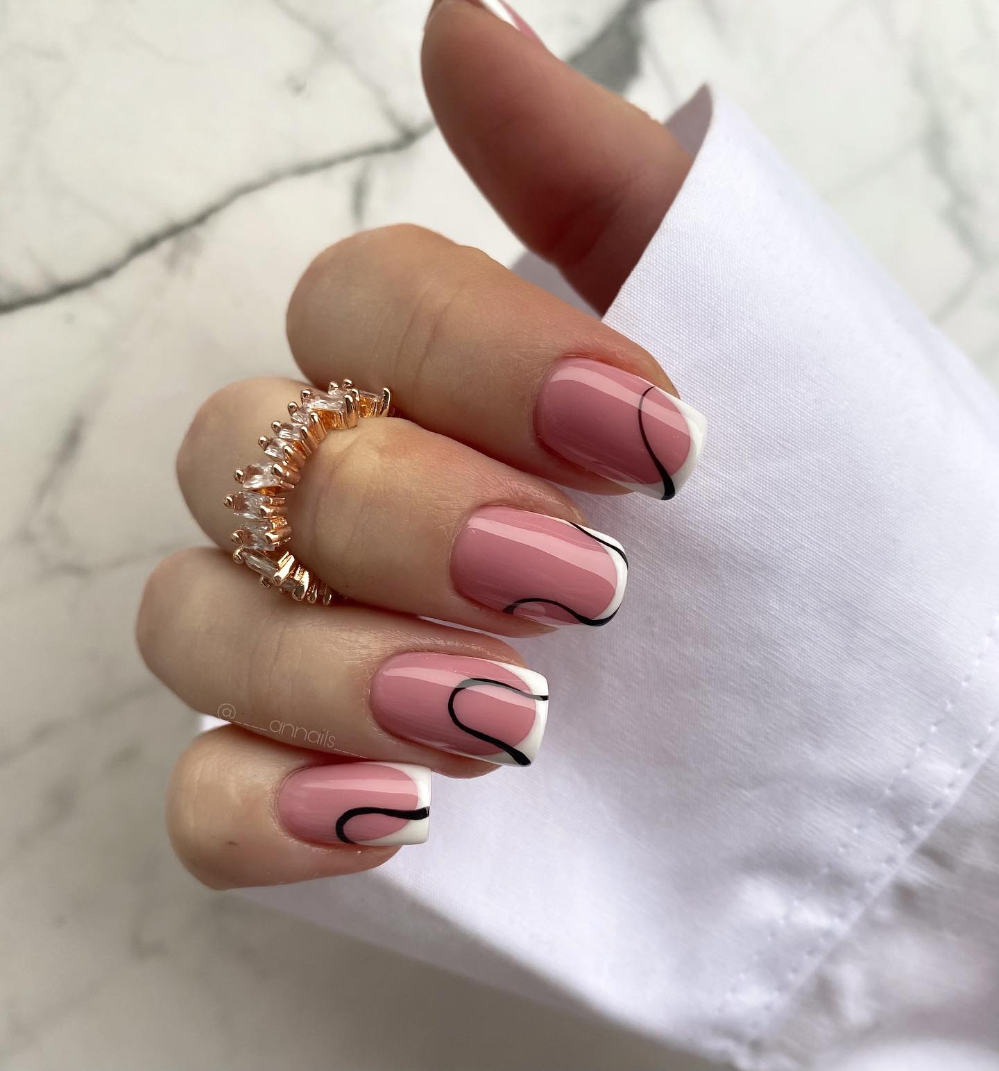 30 Hermosas Ideas De Diseños De Uñas Elegantes Cortas Para Este 2024