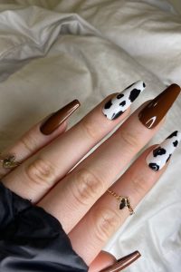 ¡Descubre los 6 Diseños De Uñas Estampado De Vaca ¡Que Están En ...
