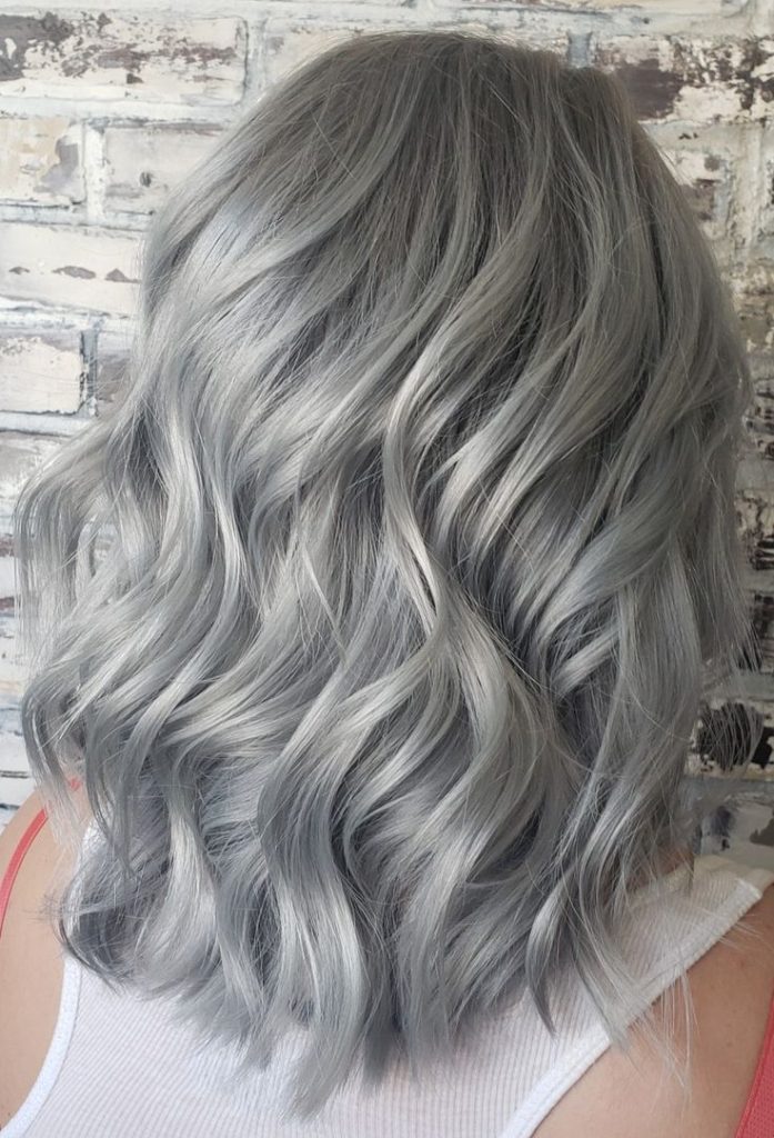 Inspírate con Estos 4 Cortes de pelo para cabello gris y 8 tonos en ...